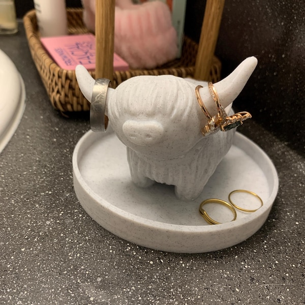 Large Highland Cow Ring Holder With Circular Dish | Jewelry Tray ...