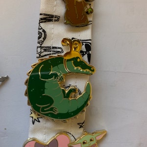 Sparkle Bats Pink and Purple Hard Enamel Halloween Pins - Etsy