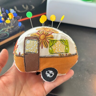 Pattern to Sew a Fabric Fold Out Cottage, Freemotion Embroidery and ...