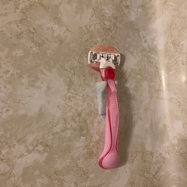 Venus Razor Holder - Etsy