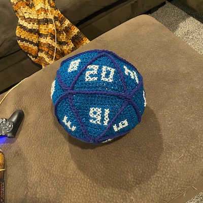 D20 20-sided Die Crochet PATTERN US Terms - Etsy