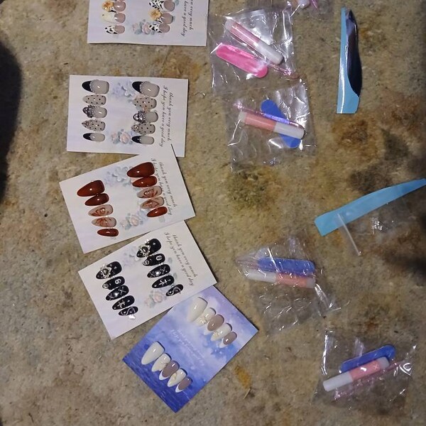 High-quality 4 Sets Surprise Box, Mystery Nails Sets, Press on Nail ...