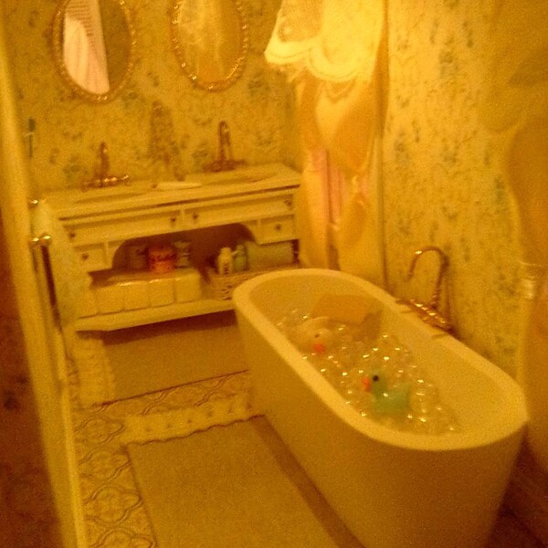 Little Evie and Ivy Dollhouse Bathroom Set, 1:12 Scale - Etsy