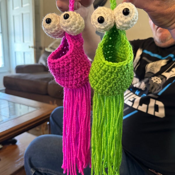 CROCHET PATTERN - Mini Yip Yip | Car Mirror Hanger | Hanging Planter | Martian Alien Basket - Etsy