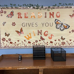 Magical Bulletin Board Kit, Mouse Classroom Decor Retro Classroom Disco ...