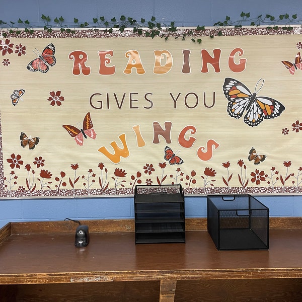 Farm Animals Bulletin Board Kit, Farm Decor | Cows Bulletin Board ...