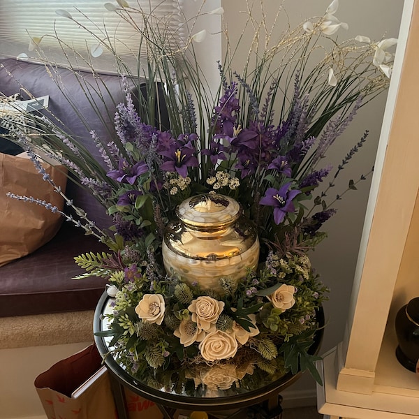 Urn Arrangement for Memorial Service] Funeral Flowers for Urn] Urn ...