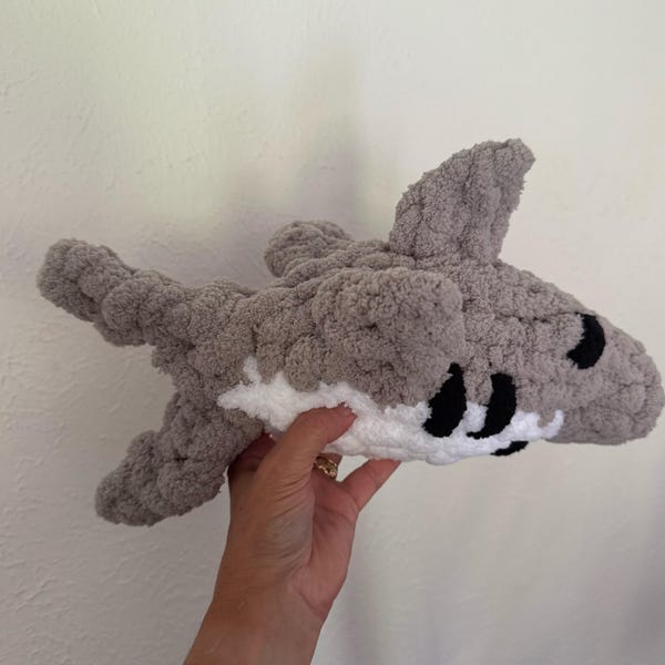 Handknit Baby Shark Video Tutorial Fingerknit Shark Plushie - Etsy