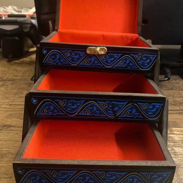 Small Wooden Trinket Box, Engraved Mini Keepsake Box Vintage Jewelry ...