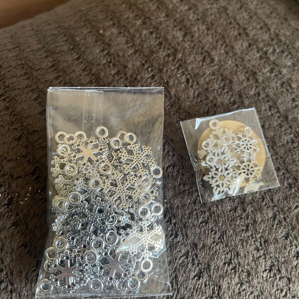 Small Paw Print Connectors Paw Print Charms Bracelet Earring Findings ...