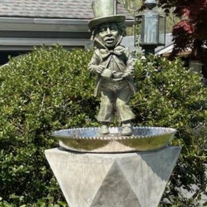 Pair of Stone Gnome Statues Outdoor Dwarf Sprite Decoration Garden ...