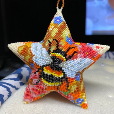 Bumble Bee 3D Peyote Star Pattern PDF Bee Honey and Flowers Beaded Star ...