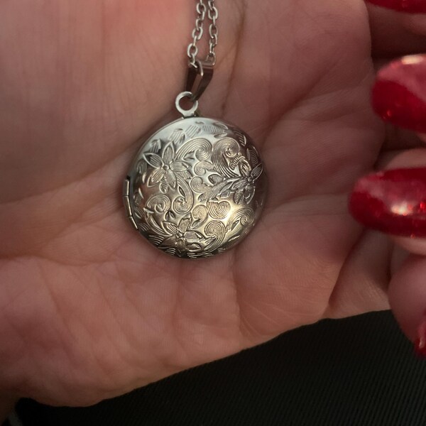 Protection Locket Necklace: Black Tourmaline, Herbs, Essential Oils - Etsy