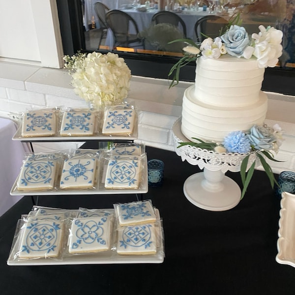 FLOWER WEDDING CAKE Topper, Dusty Blue & Shades of Blue, Elegant Floral ...