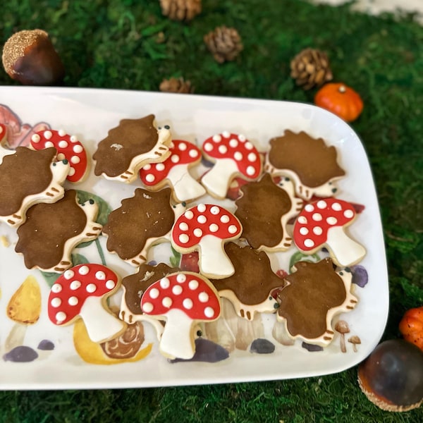 Small Gingerbread Acorn Cookies 2 1/2 Dozen Fall Cookies Gingerbread ...