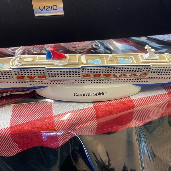 UK Tuppence Necklace. ENGLAND Coin Jewelry. Coin Necklace. Pence No ...