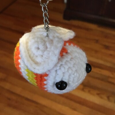 Crochet Candy Corn Bee Keychain - Etsy