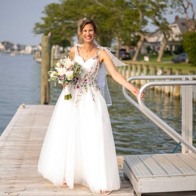 Slim Wedding Garter With Crystals, Elegant Lace Garter for Bride ...