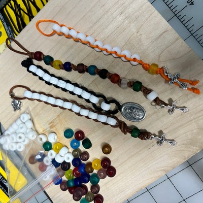 50 Pcs 9x6mm Multicolor Matte Glass India Crow Beads Crow Rollers Glass ...