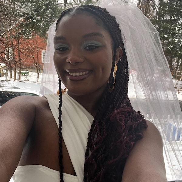 Short Bridal Veil, 2 Tier Veil, Cut Edge Veil, Shoulder Length Veil, 20 ...