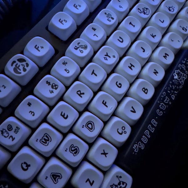 CK67 Mechanical Gaming Keyboard - Black & White Minimalistic Keycaps ...