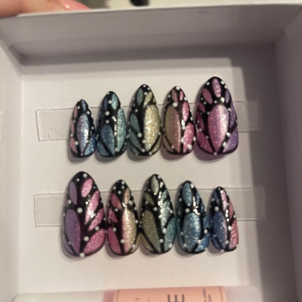 Purple Spooky Halloween Nails, Drip Nails, Mummy Nails, Ghost Nails ...