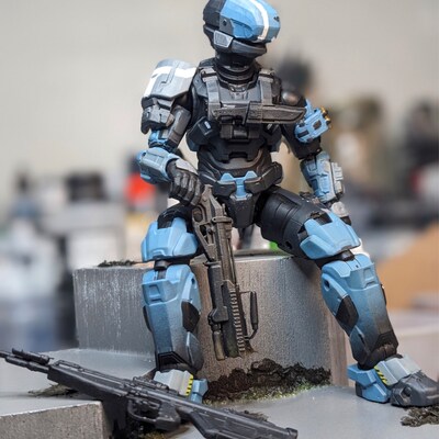 Fred's Shoulder Sheaths With Knives for Spartan Collection - Etsy