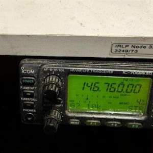 3D Printed Stacking Brackets for Icom IC-7300 and IC-9700 With Logo - Etsy