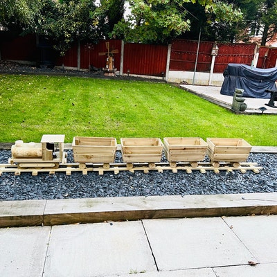 Wooden Planter Train / Decorative Garden Ornament - Etsy UK
