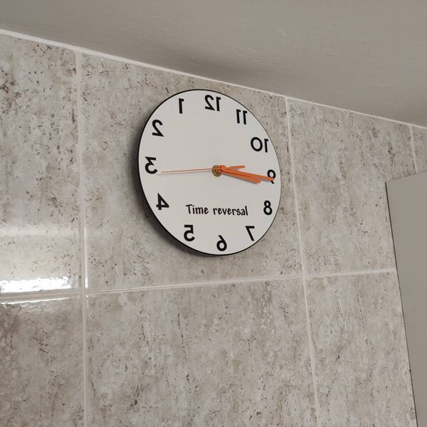 Reverse Wall Clock - Time Reversal - Round Funny Clock - Backwards ...