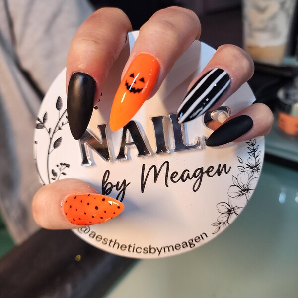 Nailfie Disc, Photo Prop for Nails, Nail Tech Gifts, Beauty Salon Sign ...