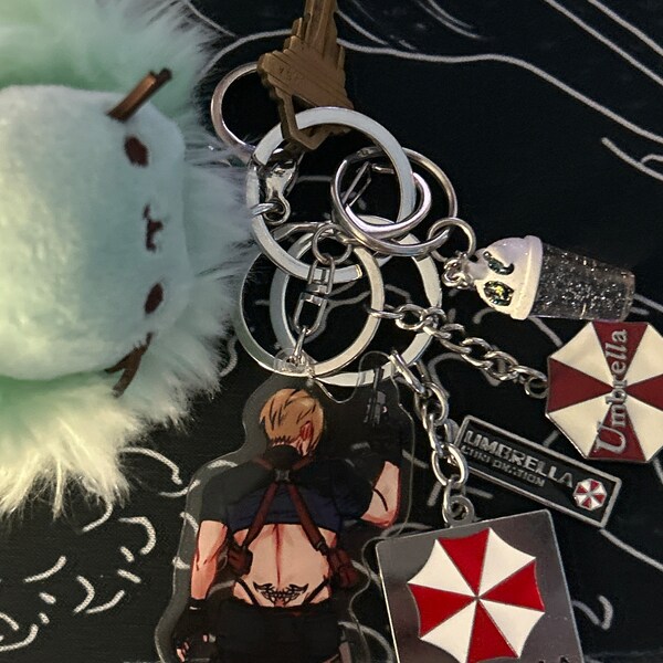 Mod Leon Keychain or Standee ‘tramp Stamp Leon’ - Etsy