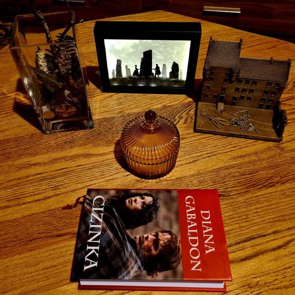 Outlander Light Box - Outlander Decor - Sassenach - Jamie Fraser ...