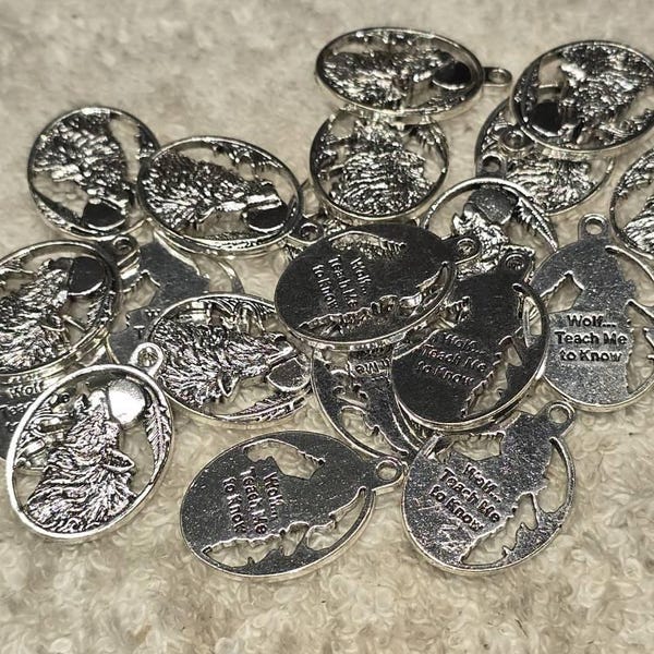 5 Howling Wolf Charms 25mm Wholesale Antiqued Silver Plated Animal ...