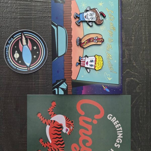 Flying Saucer Alien Motel Keychain - Etsy