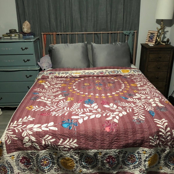 Cotton Floral Printed Bordered Bed Sheet Bed Cover With Two Pillow ...