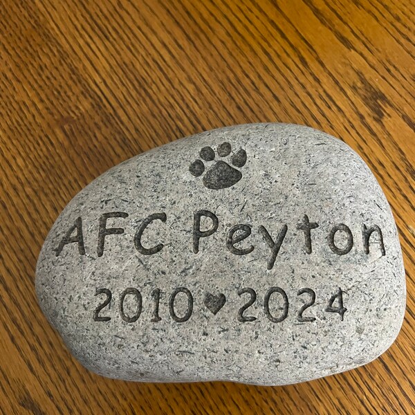 Medium River Stone Pet Memorial - Custom Engraved - Free Shipping - Etsy