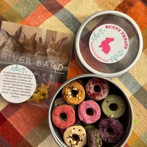 24 donut Rabbit Treats With Organic Fruit & Veggie - Etsy