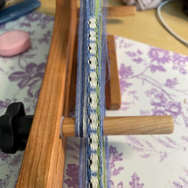 Loom-the Lute - Card Tablet Small Travel Sized Weaving Loom-makes 5 ...