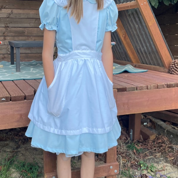 Pansy Apron | EU 34-46 | PDF Sewing Pattern | Instant Download A4, US ...