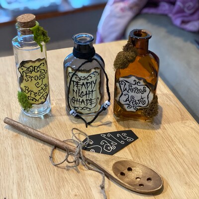Nightmare Before Christmas Sally Potion Poison Bottles and Spoon Frogs ...