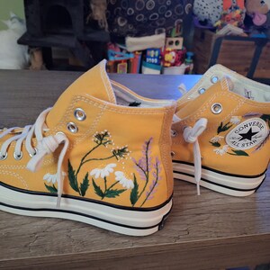 Embroiered Converse/custom Converse Daisy High Tops/embroidered ...
