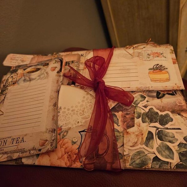 Floral Ephemera Folio, Junk Journal Kit, Floating Pocket, Vintage ...