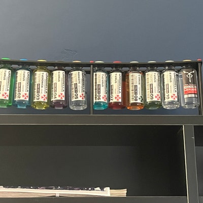 Resident Evil Virus Briefcase With LED Lights and 14 Vials Included KIT ...