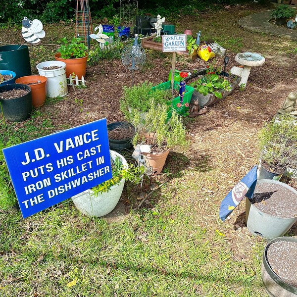 JD Vance Puts His Cast Iron Skillet in the Dishwasher 18"x24" Yard Sign ...