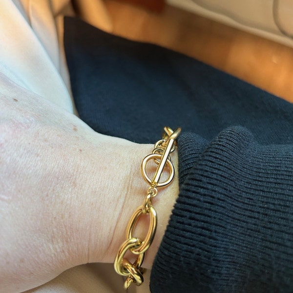 Chunky Gold Bracelet, Thick Cable 18k Gold Bracelet, Bold Bracelet, Gift for Her, Toggle Clasp ...