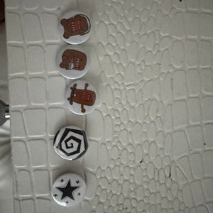 Domo Pins 4 Piece 1 Inch Button Pin Set Comes With Freebies Please Read ...