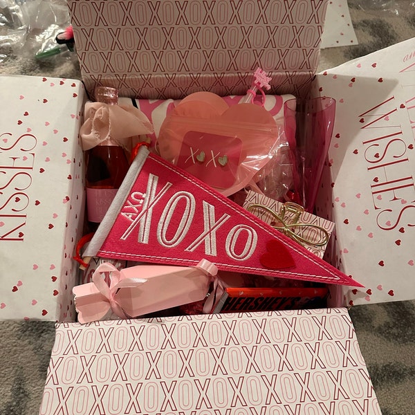 Printable Care Package Design - Be Mine Valentine Coquette Bows ...