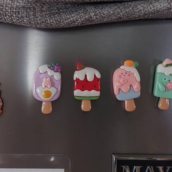 Mini Venetian Frame Keychain Photo Frame Keychain in Pink, Light Pink ...