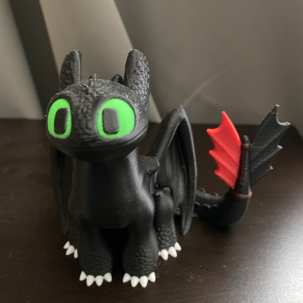 3D Printed Toothless Stationary: Adorable How to Train Your Dragon ...